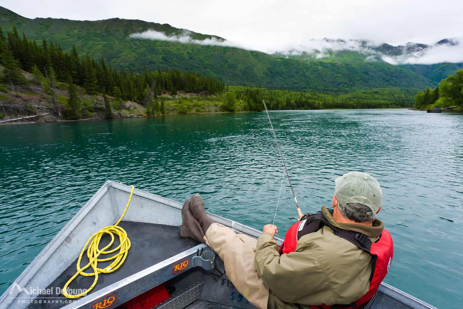 Alaska Rivers Company Guided Drift Boat Fishing Relaxing – Alaska ...